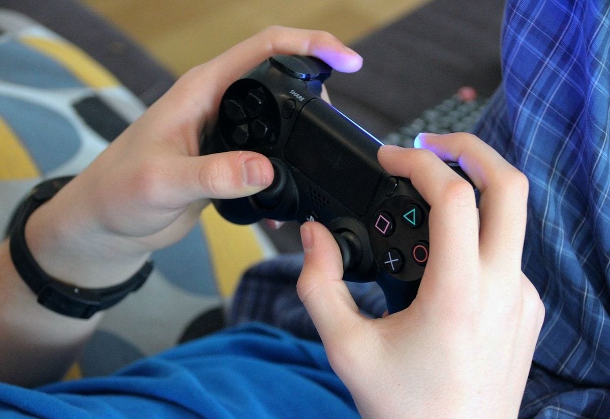 How Do Developers Prevent Cheating in Online Multiplayer Games ...