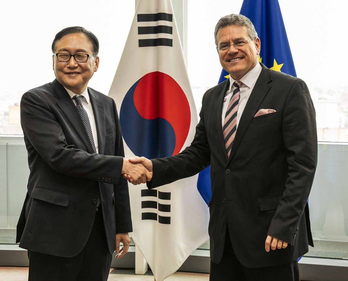 EU and Korea deepen ties with landmark digital trade deal - EUbusiness ...