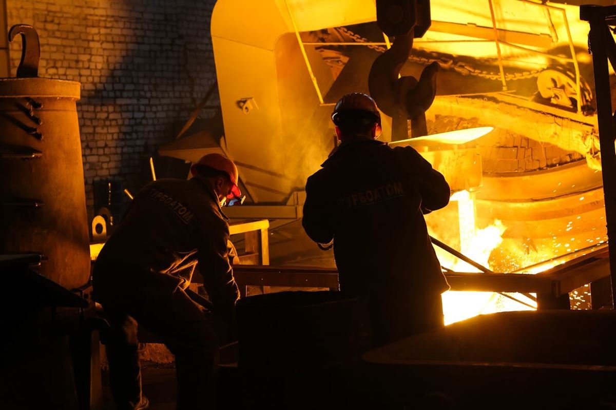 EU trade surplus in iron and steel at EUR 4.7 billion in 2024 ...